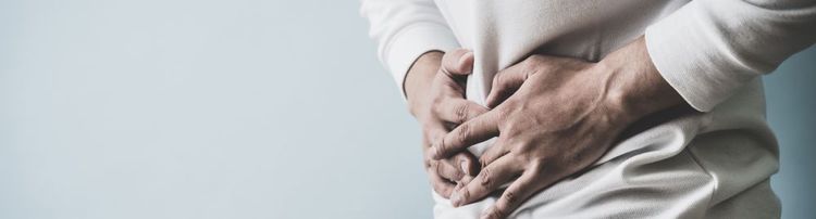 Qual é o sintoma de câncer no estômago? Entenda sinais